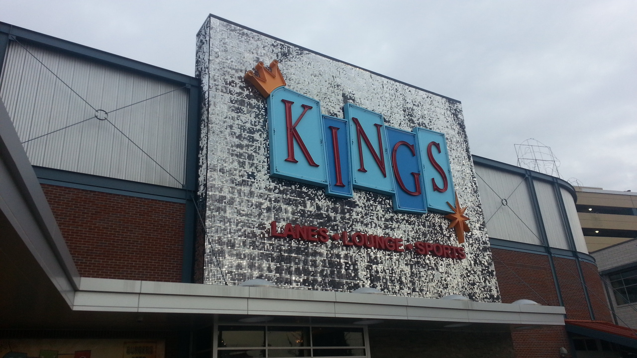 Custom Signs, Box Signs, Pylon Signs, Outdoor Business Signs in Elgin, IL