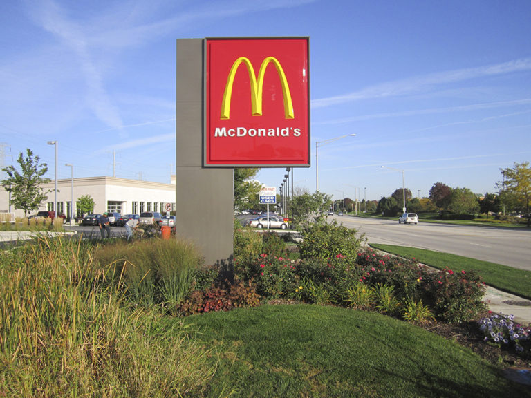 Sign Company, Custom Signs, Pylon Signs, & Sign Cabinets in Oak Brook